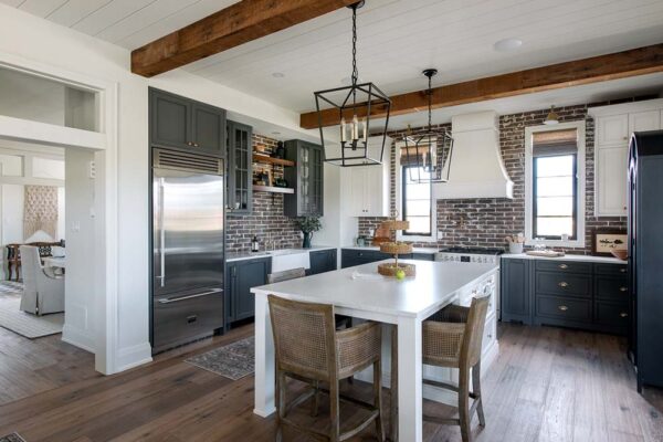 Modern Kitchen Designer - Laurysen Kitchens Ottawa