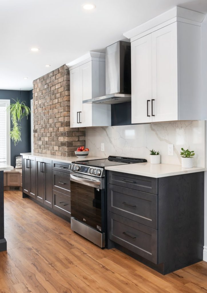 Lake Contemporary Kitchen - Laurysen Kitchens