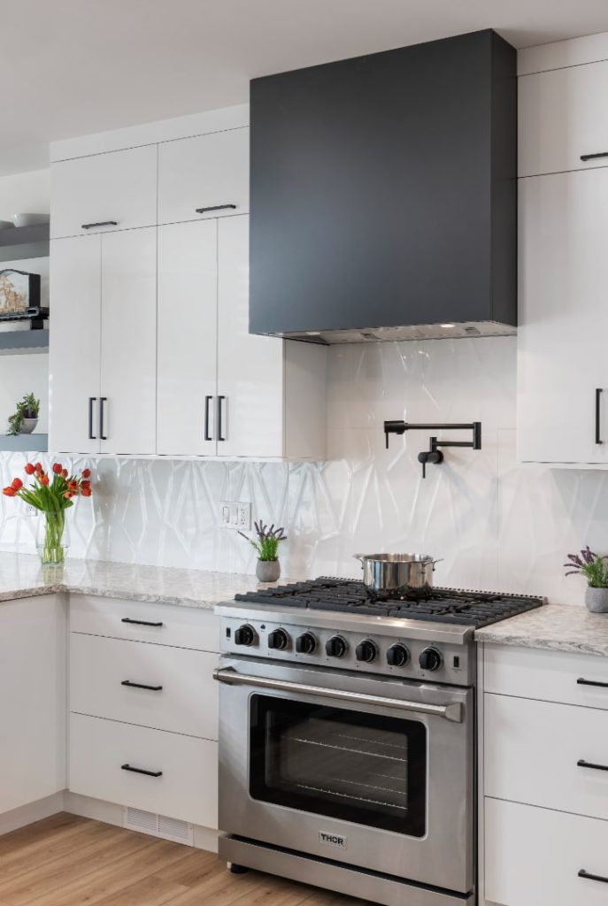 Maplestone Contemporary Kitchen - Laurysen Kitchens